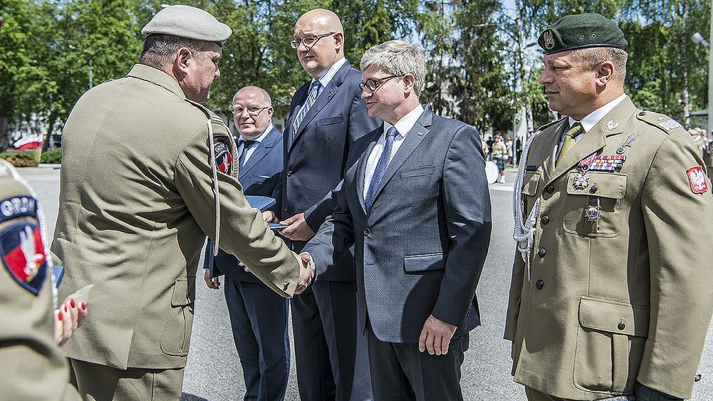 Święto Jednostki Wojskowej GROM - Wydarzenia - Biuro Bezpieczeństwa ...