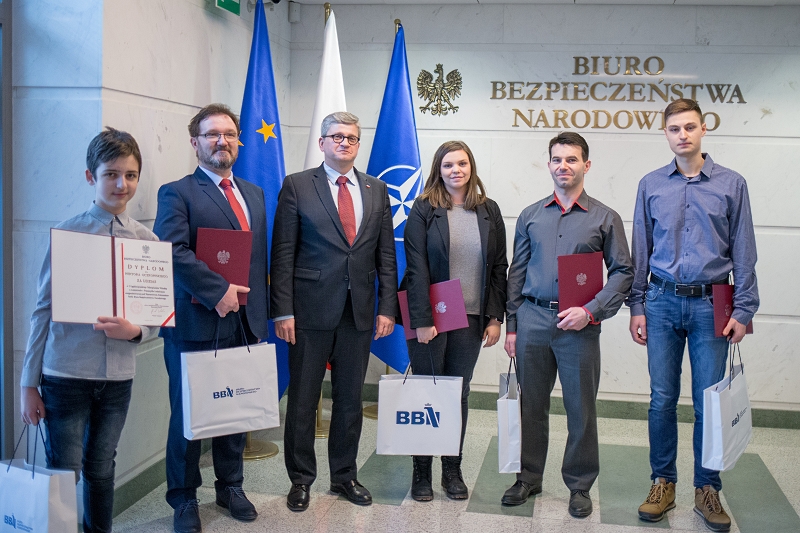 Szef BBN spotkał się ze zwycięzcami olimpiady lotniczej - Wydarzenia - Biuro Bezpieczeństwa ...